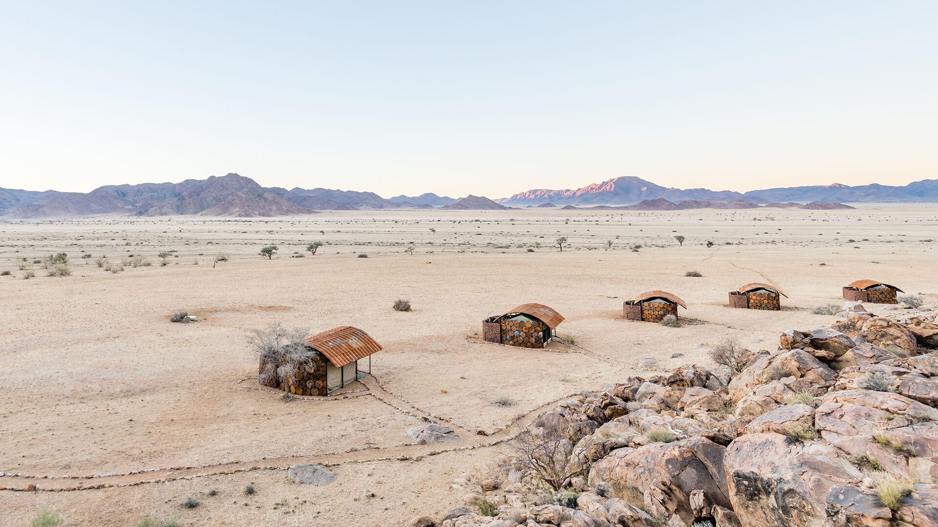 Camp Sossus » Namibië » Matoke Tours