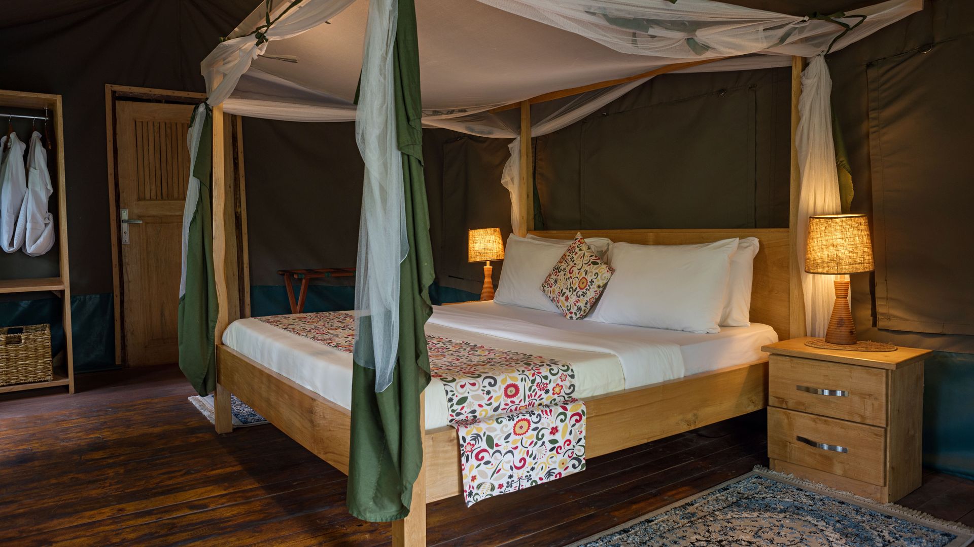 Bugoma Jungle Lodge » Oeganda » Matoke Tours